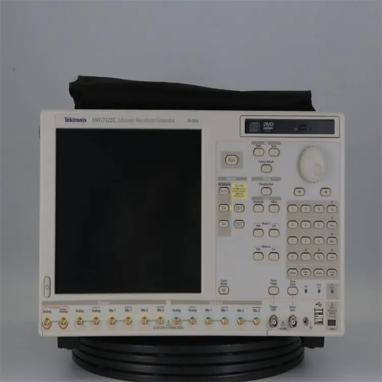 AWG7122C与AWG7122B：功能与性能对比 - 格发许可优化