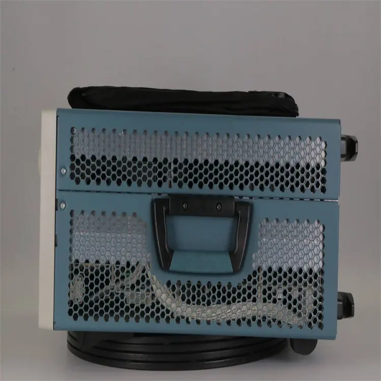 AWG7122C与AWG7122B：功能与性能对比 - 格发许可优化